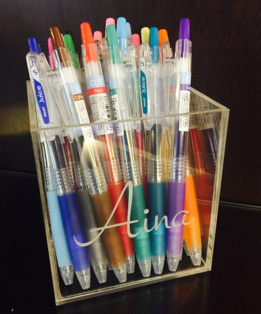 Engraved Pen Cube - Customized Chic